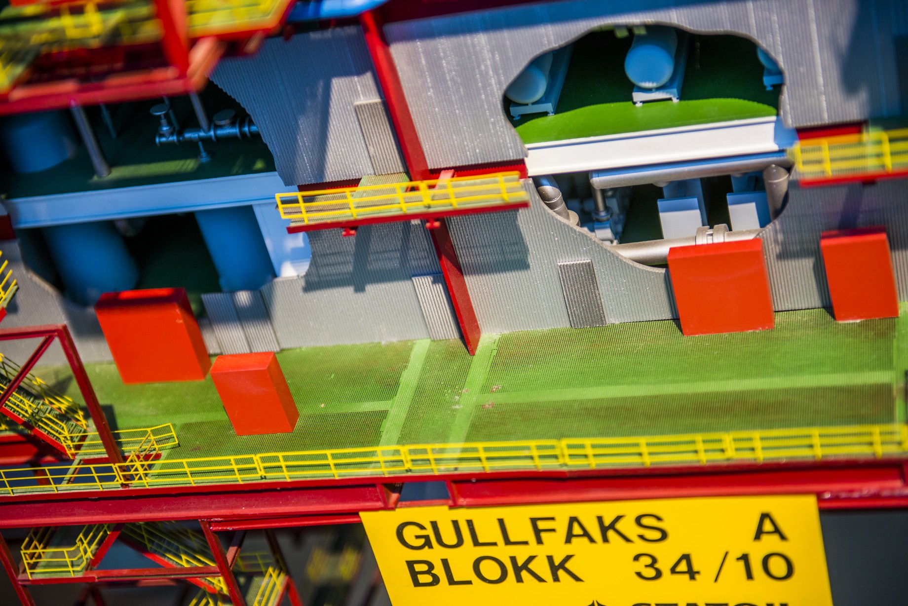 Gullfaks A plattform- modell på oljemuseet foto Fredrik Ringe | Norsk ...
